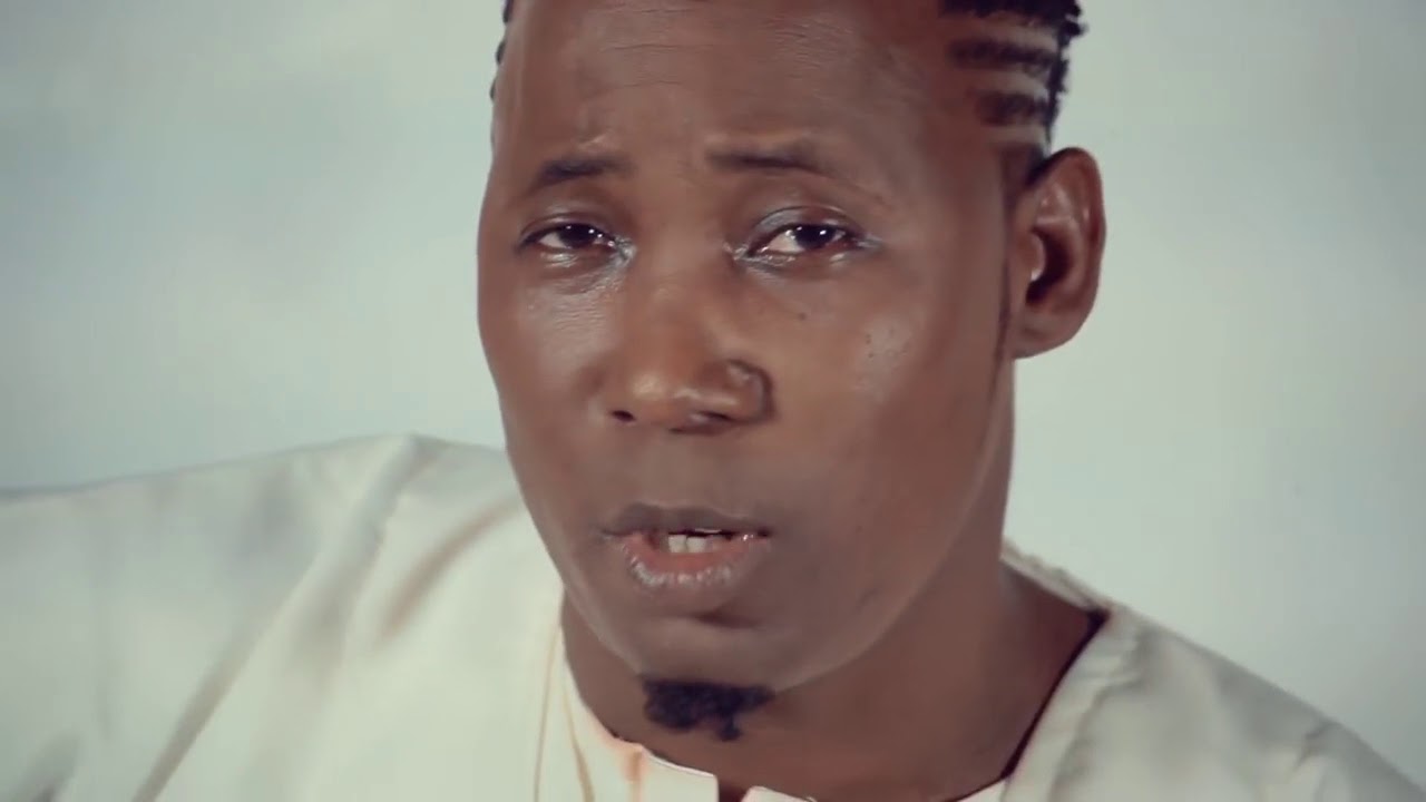 DEZ ALTINO Mon Histoire Clip Officiel - YouTube