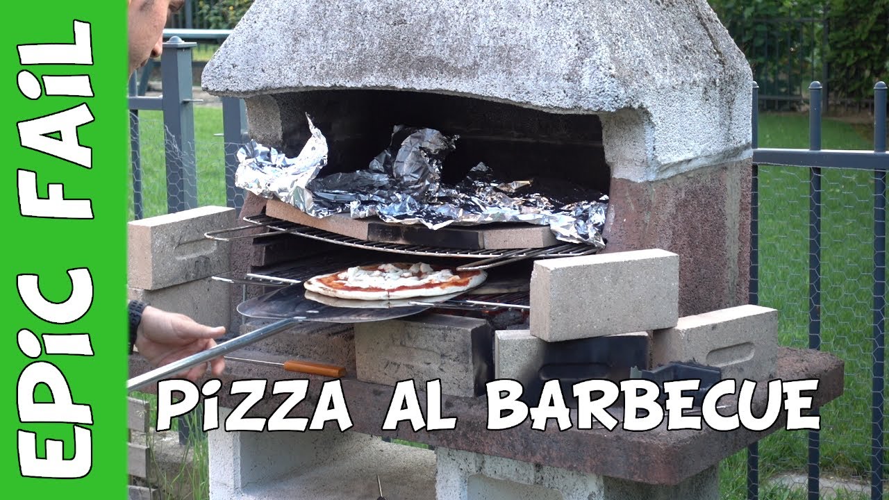 Epic fail: pizza al barbecue. Disastrosamente bruciata e poco salutare ...