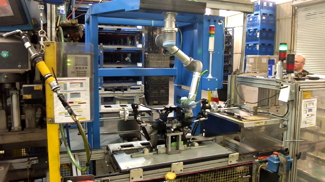 Cognex InSight Cobot Inspection - YouTube