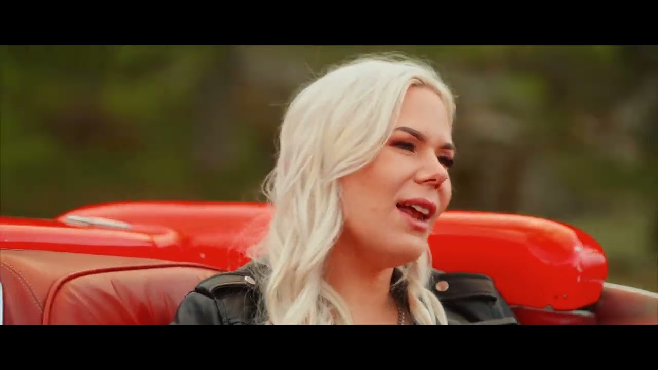 Sofie Svensson & Dom Där - Puls (Official Video) - YouTube Music