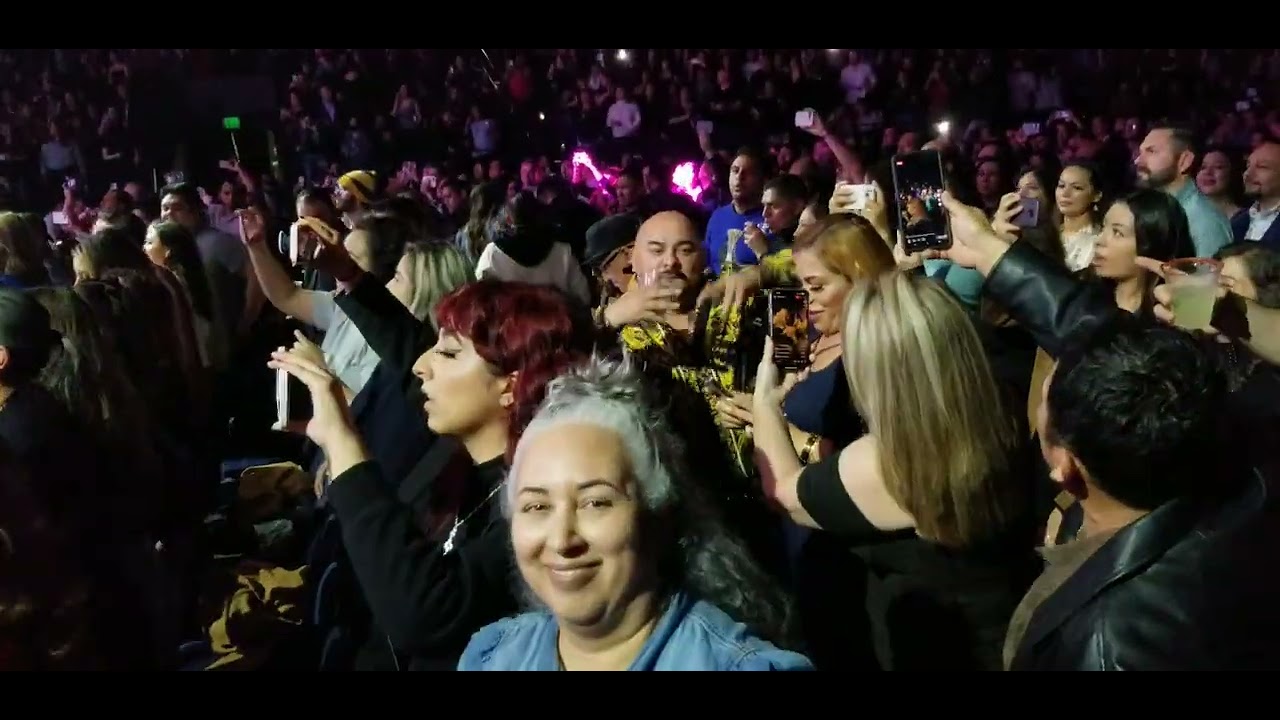 Los Angeles Azules, Mis Sentimientos. Oakland Arena 3/12/23. - YouTube