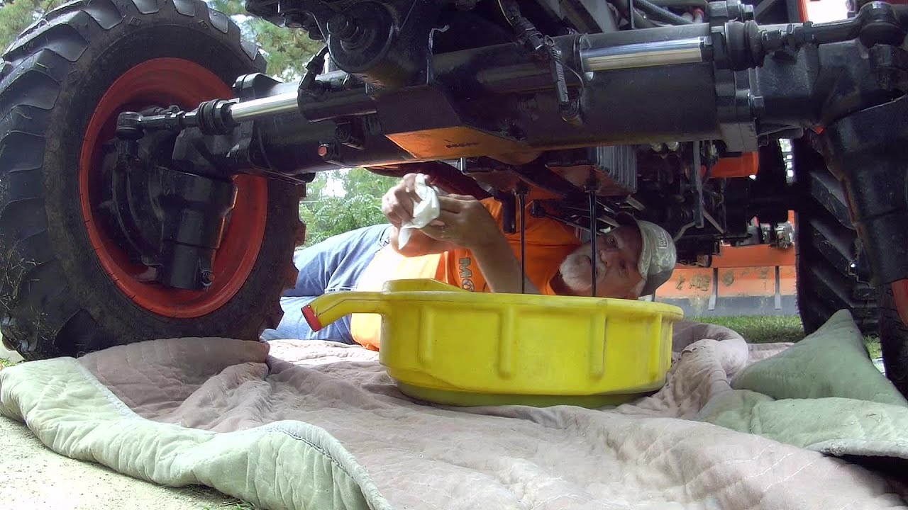 Kioti CK3510SE 200hr Oil Change and loader greasing - YouTube