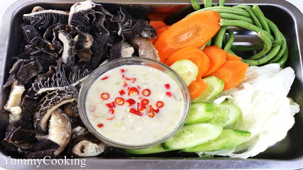 ពោះគោទឹកប្រហុក [ Beef Tripe Intestine Recipe ] ម្ហូបខ្មែរ[ YummyCooking ...