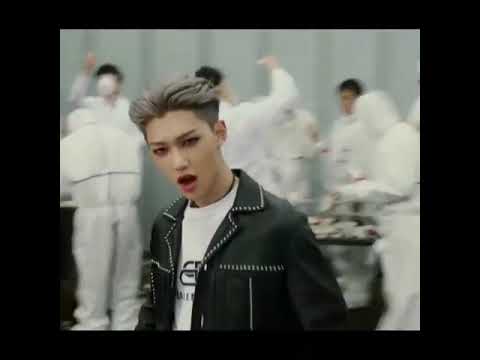 Stray Kids | Lee Felix saying 'Cooking like a chef, I'm a 5 star ...