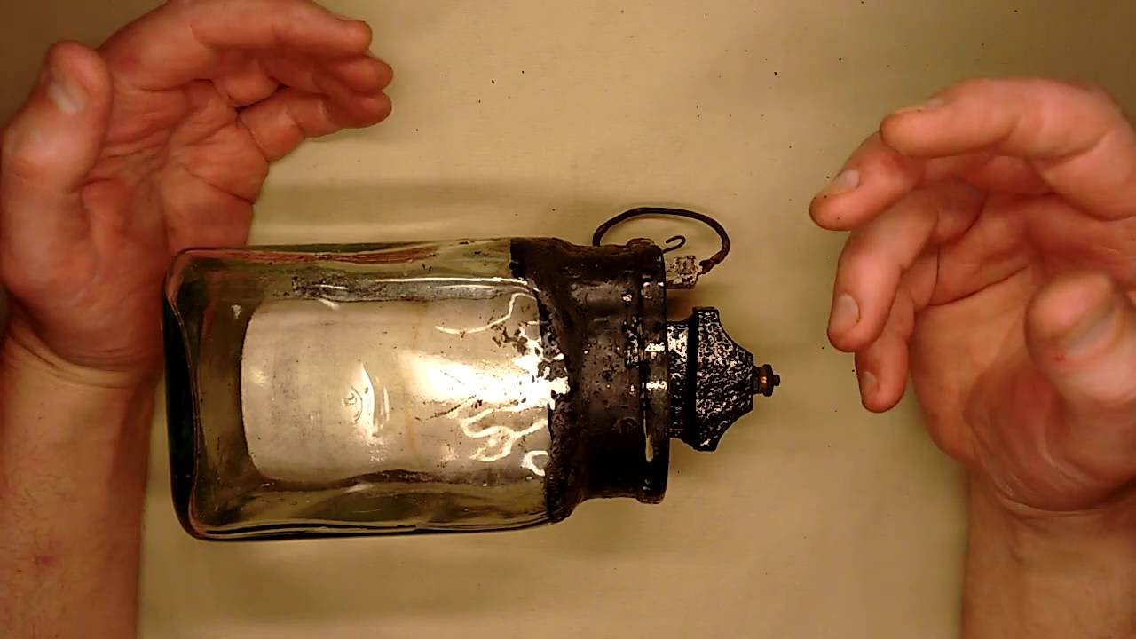 A look at a vintage Leclanche cell. (Very early battery.) - YouTube