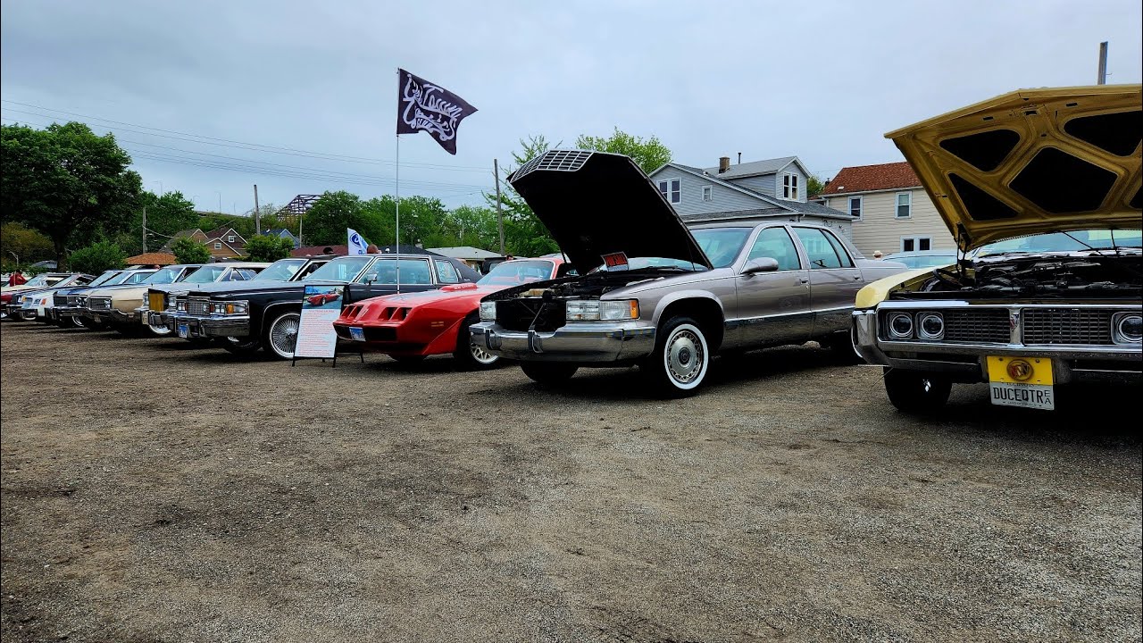 Chicago lowrider car show.. chitown classics - YouTube