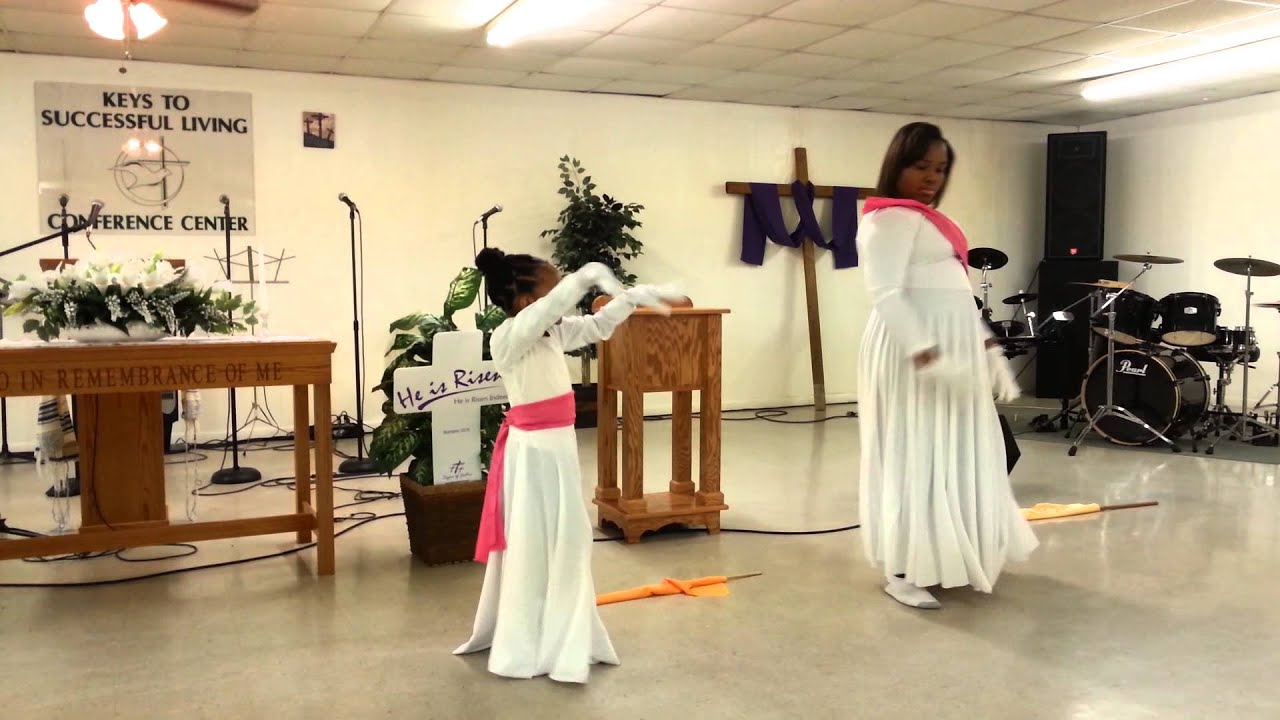 Angels of Praise ministering to F.G.B.C.F.I. Ministry of Worship Ft ...