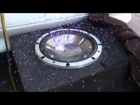 Басс в машине