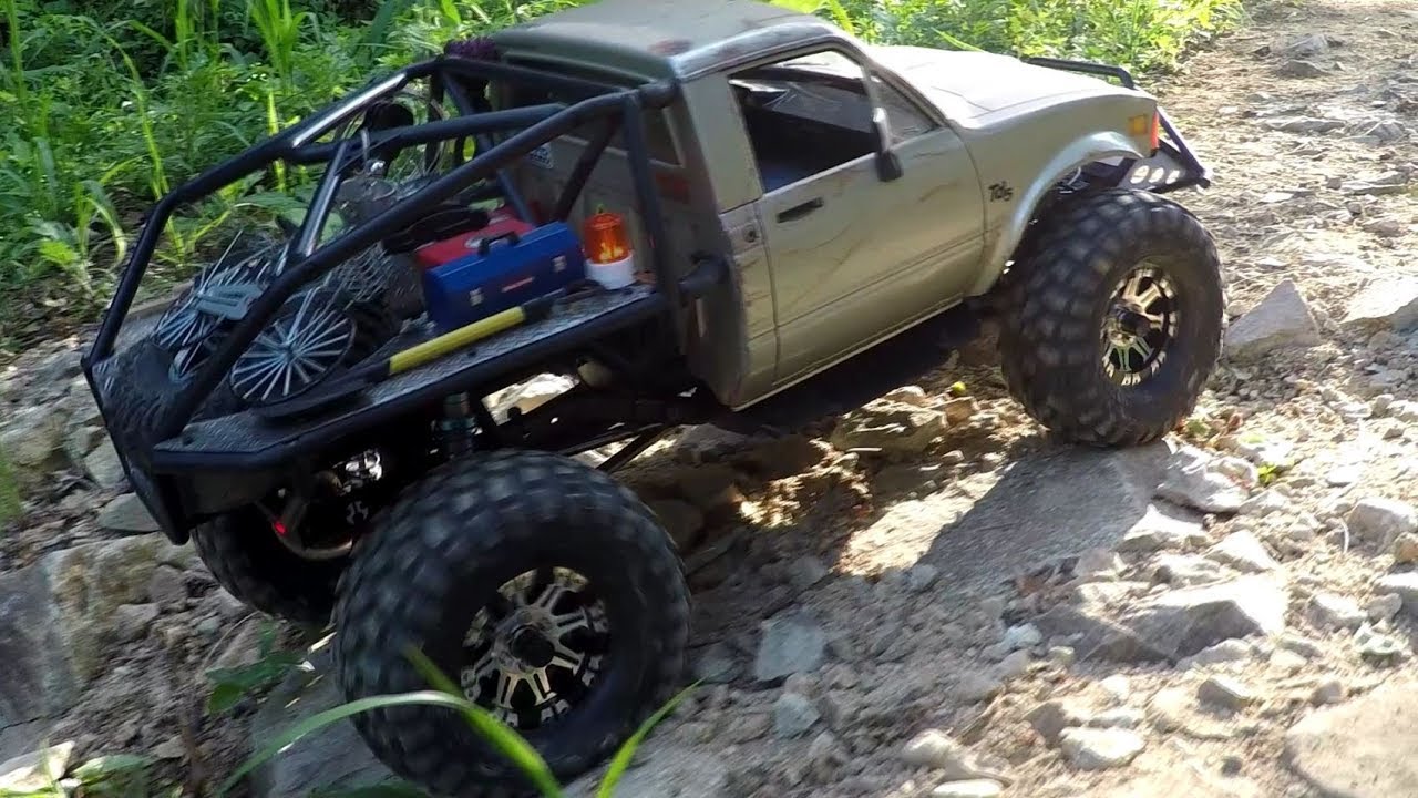 Axial SCX10 II Hilux #1 2019.07.06 - YouTube