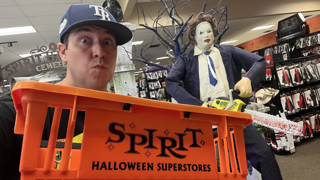 Spirit Halloween 2023 NEW Animatronics DEMOS & Store TOUR - Costumes ...