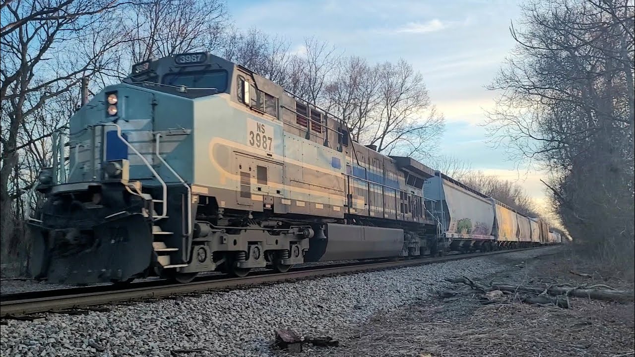 Rare Ex CMQ AC44 On 13Z At Whitmer Road - YouTube