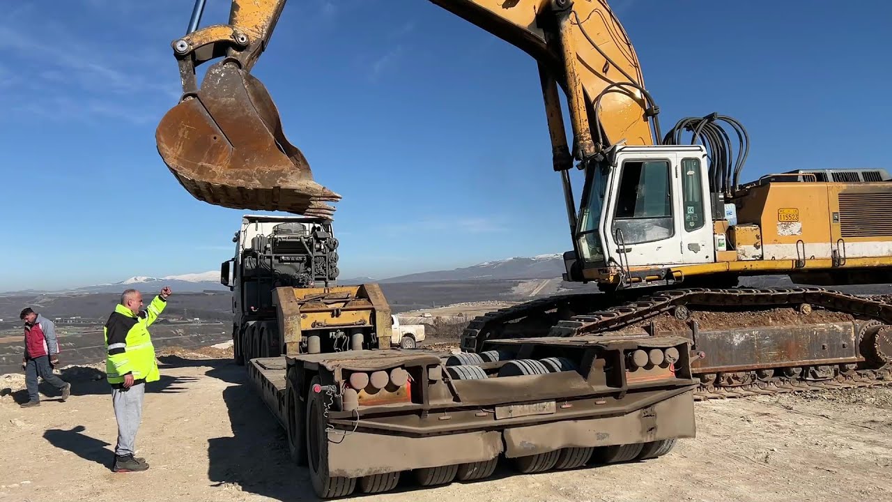 Loading & Transporting On Site The Liebherr 974 Excavator - Fasoulas ...