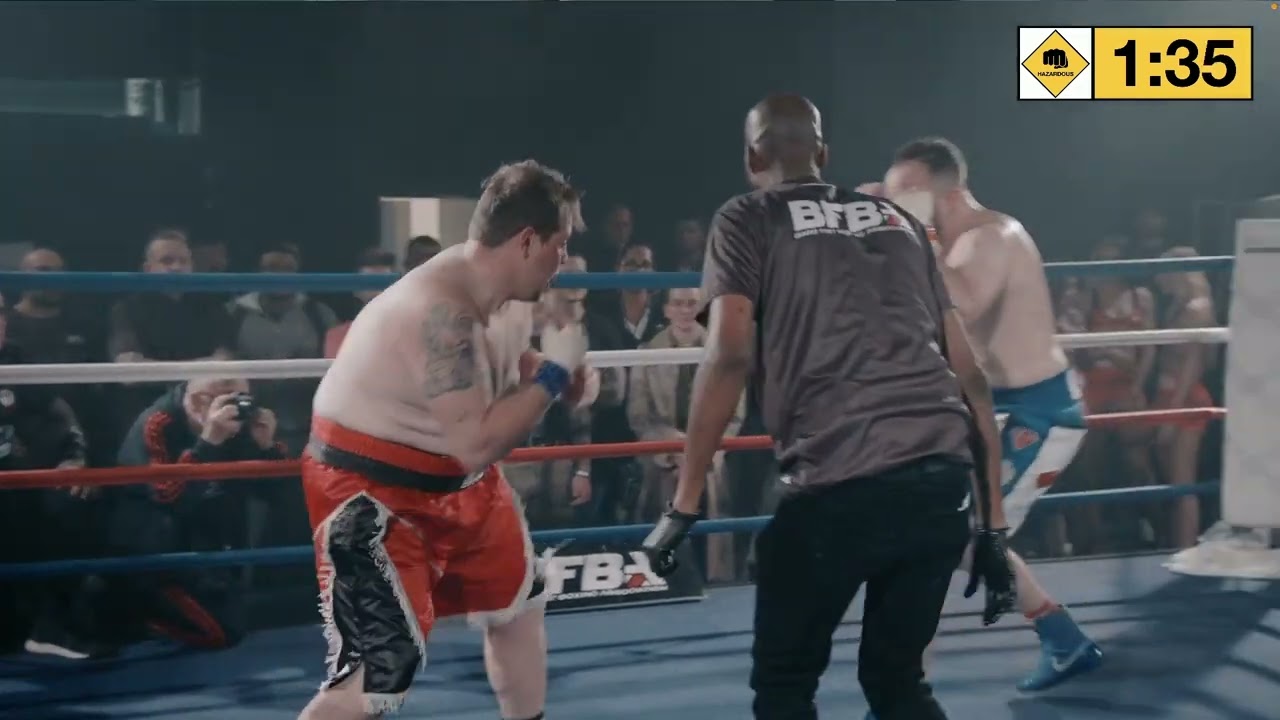 Bareknuckle Boxing Bodyshots.... Brendan Needham v Dion Groombridge ...