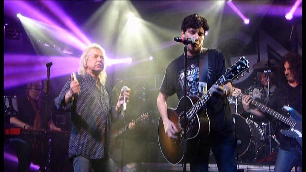 Legends with Eric Martin/Bob Catley - Wild world (live Firefest X ...