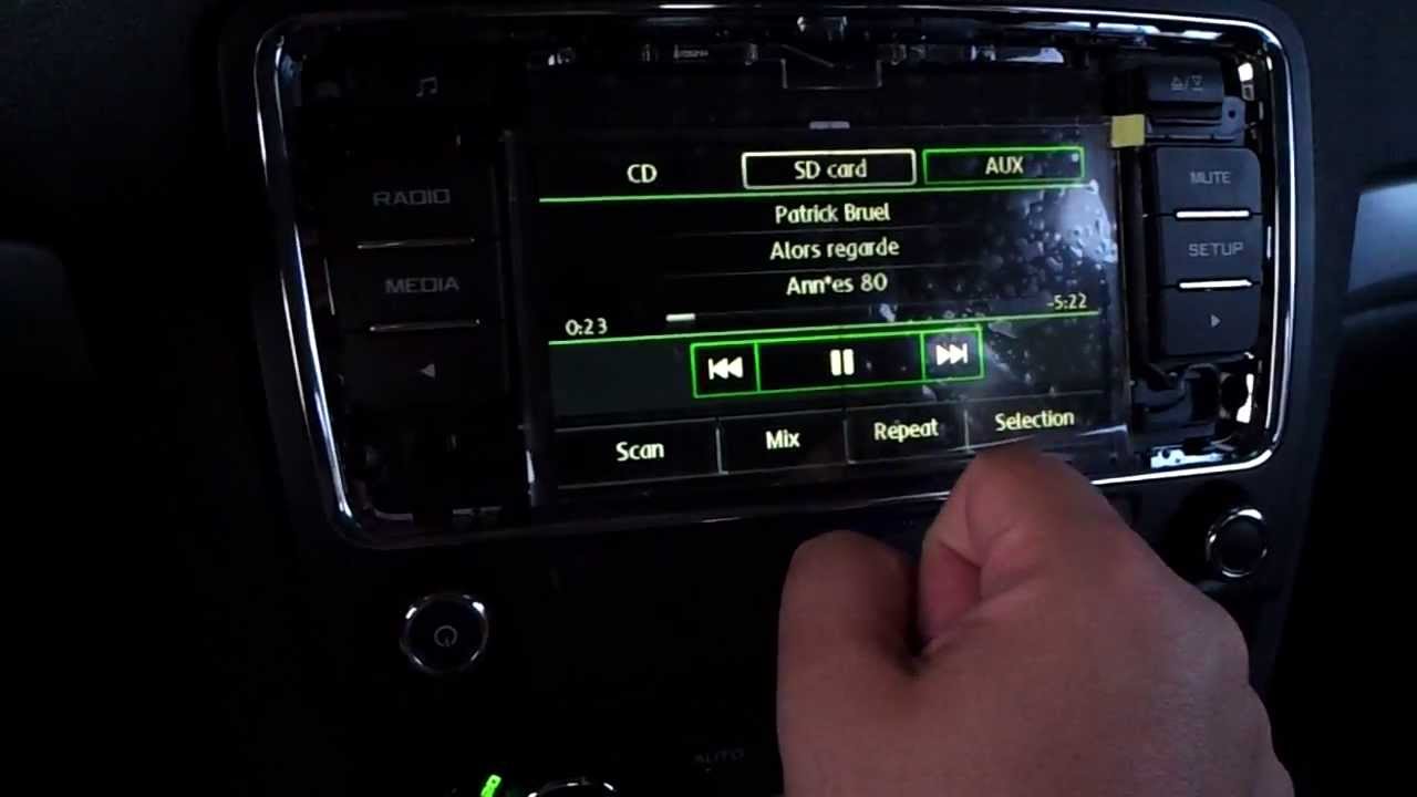 Skoda Autoradio CD insert error - YouTube