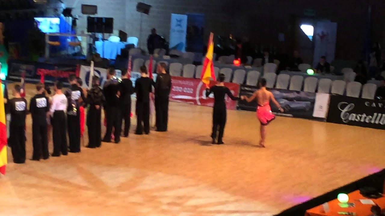 Desfile de Banderas - Campeonato de Europa 10 Bailes 2014 Adrian ...