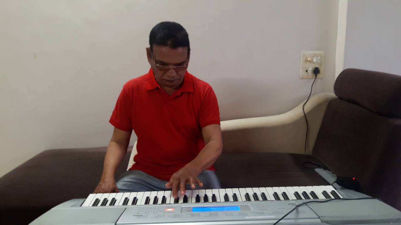 Charar Charar Maru Chakdol Chale | Gujarati Popular Garbo - YouTube