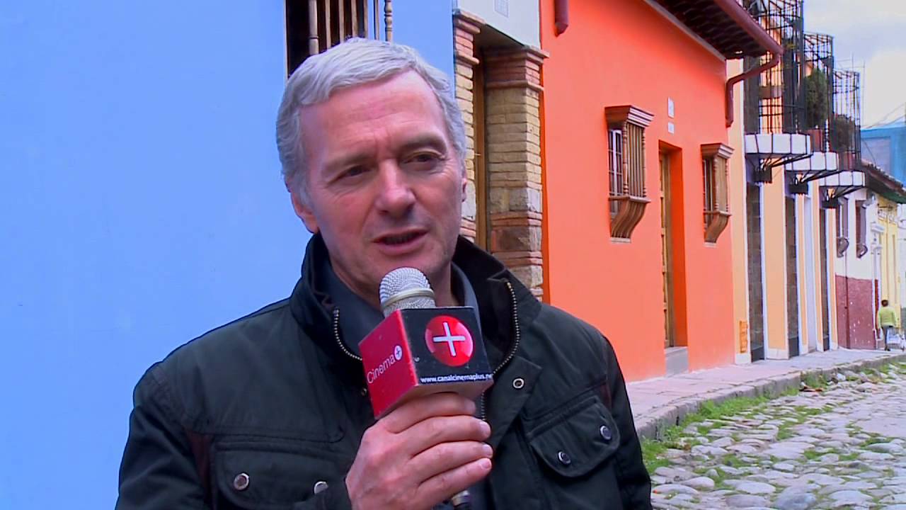 Director del mes Sergio Cabrera - La estrategia del caracol - YouTube