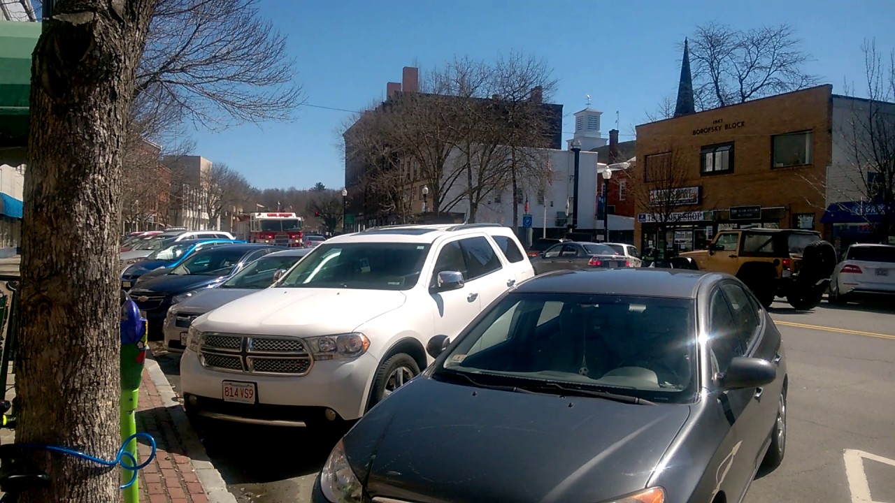 Code 3 fire trucks responding - YouTube