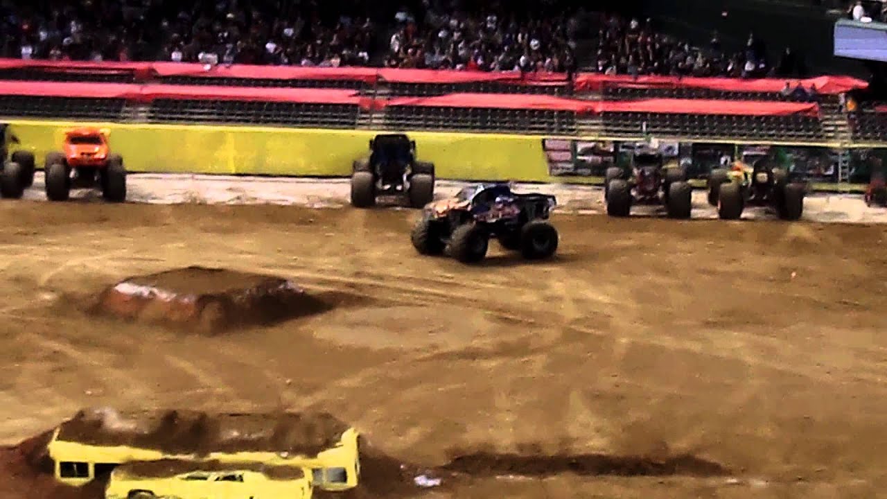 Monster Jam Phoenix 2012 Get-Er-Done Freestyle - YouTube