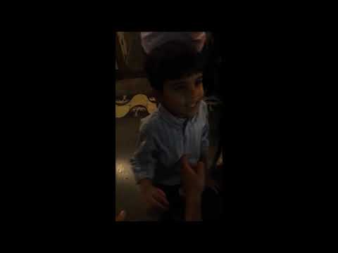 Bu çocuk farklı ıslık çalıyor