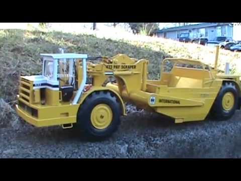 First Gear International 433 Scraper pan - YouTube