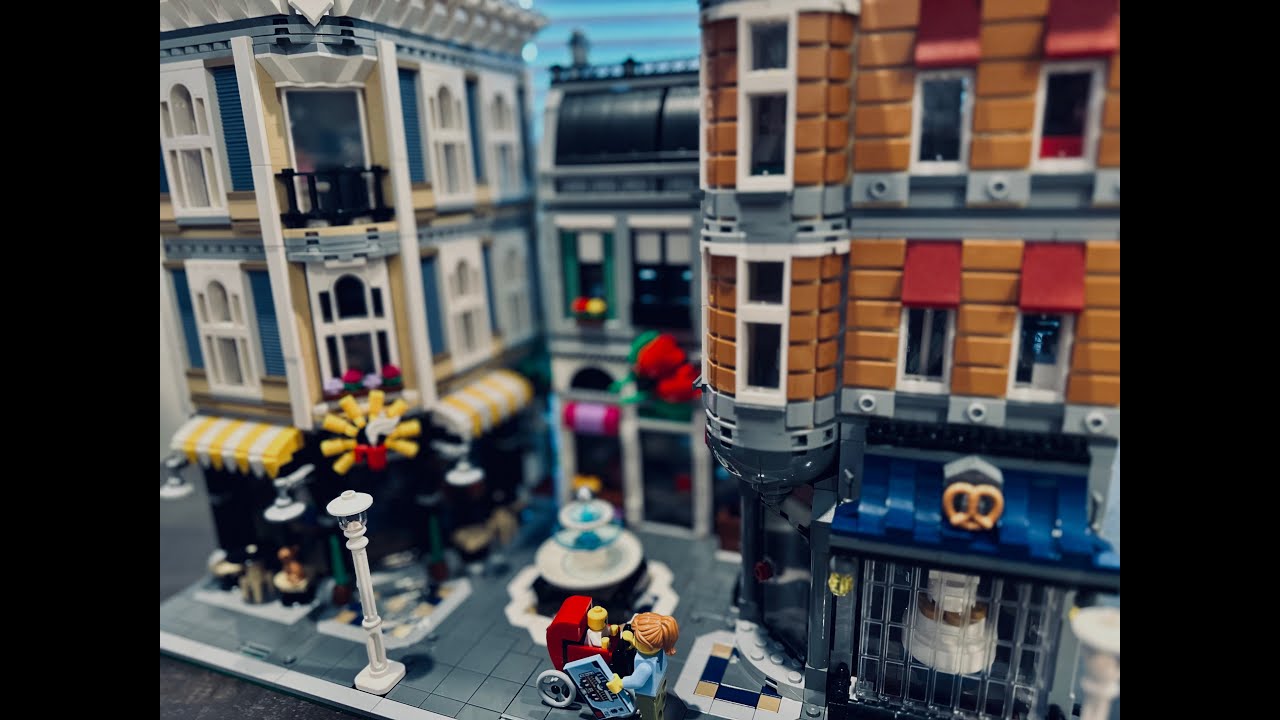 LEGO Assembly Square set #10255 Time-lapse Build - YouTube