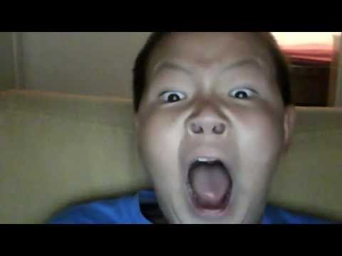 kid freaking out - YouTube