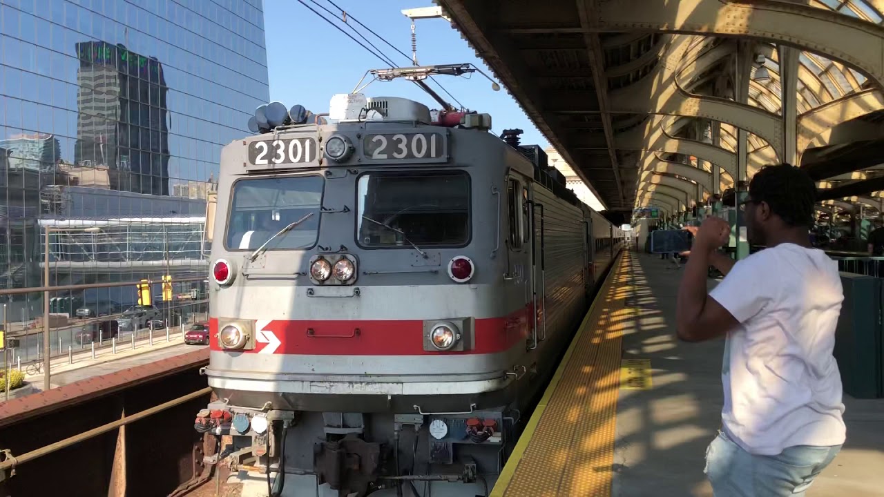 Septa AEM-7 #2301 HORN SHOW - YouTube