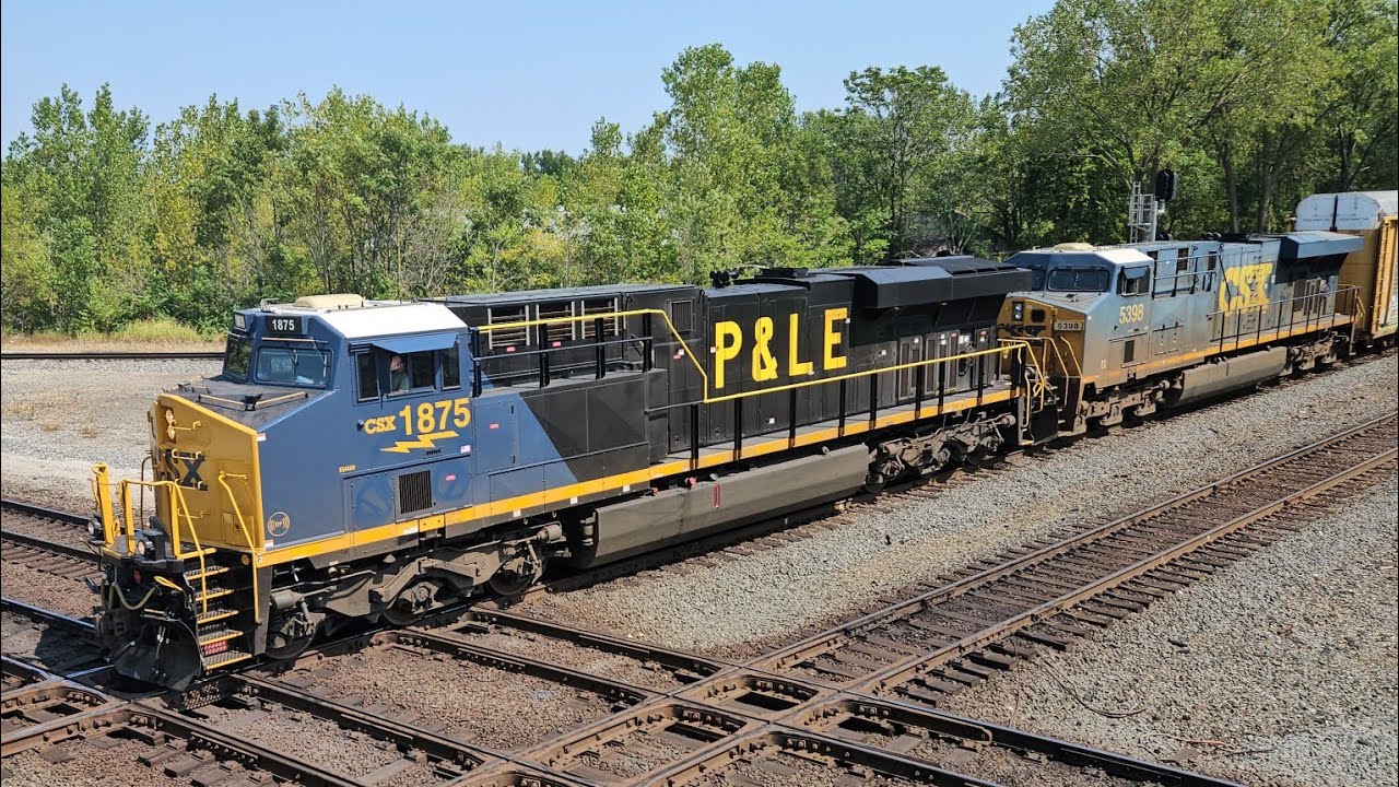CSX 1875 P&LE Unit leads M205-29 WB Autoracks in Marion, OH - YouTube