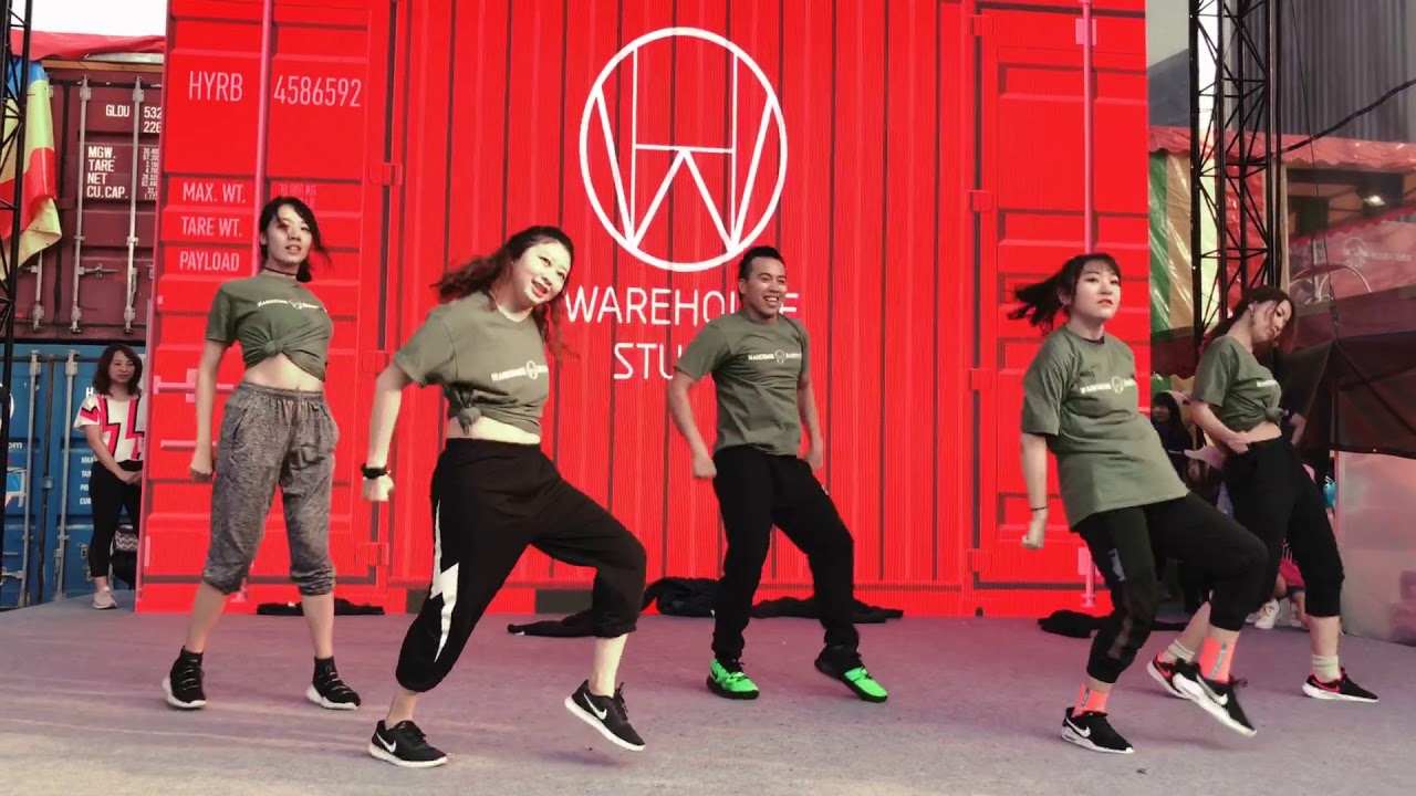 [AIA] My 1st dance showcase to the public - YouTube
