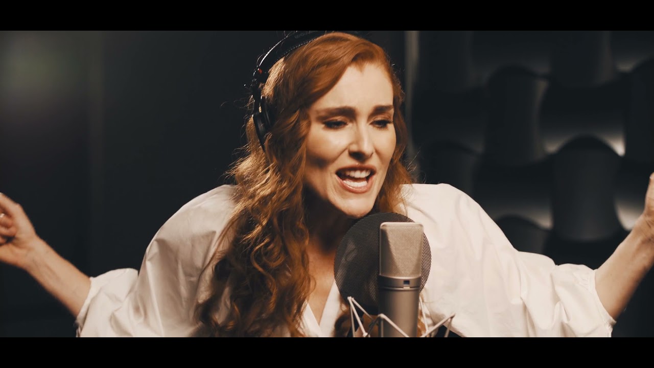 Frozen the Musical | Let It Go performed by Jemma Rix - YouTube