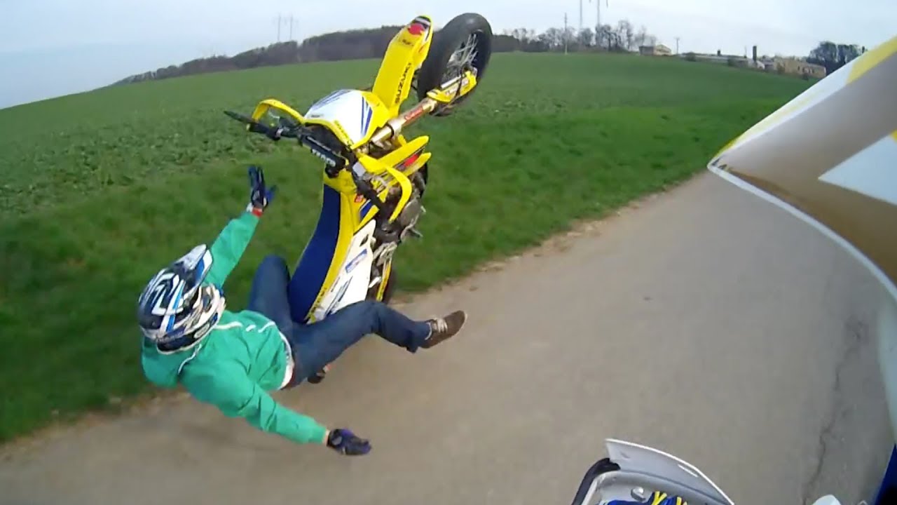 Hectic Motorbike Wrecks, Fails & Moto Moments 2018 - YouTube