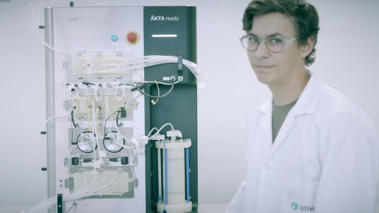 Purify small drug volumes with the ÄKTA ready™ 450 chromatography ...