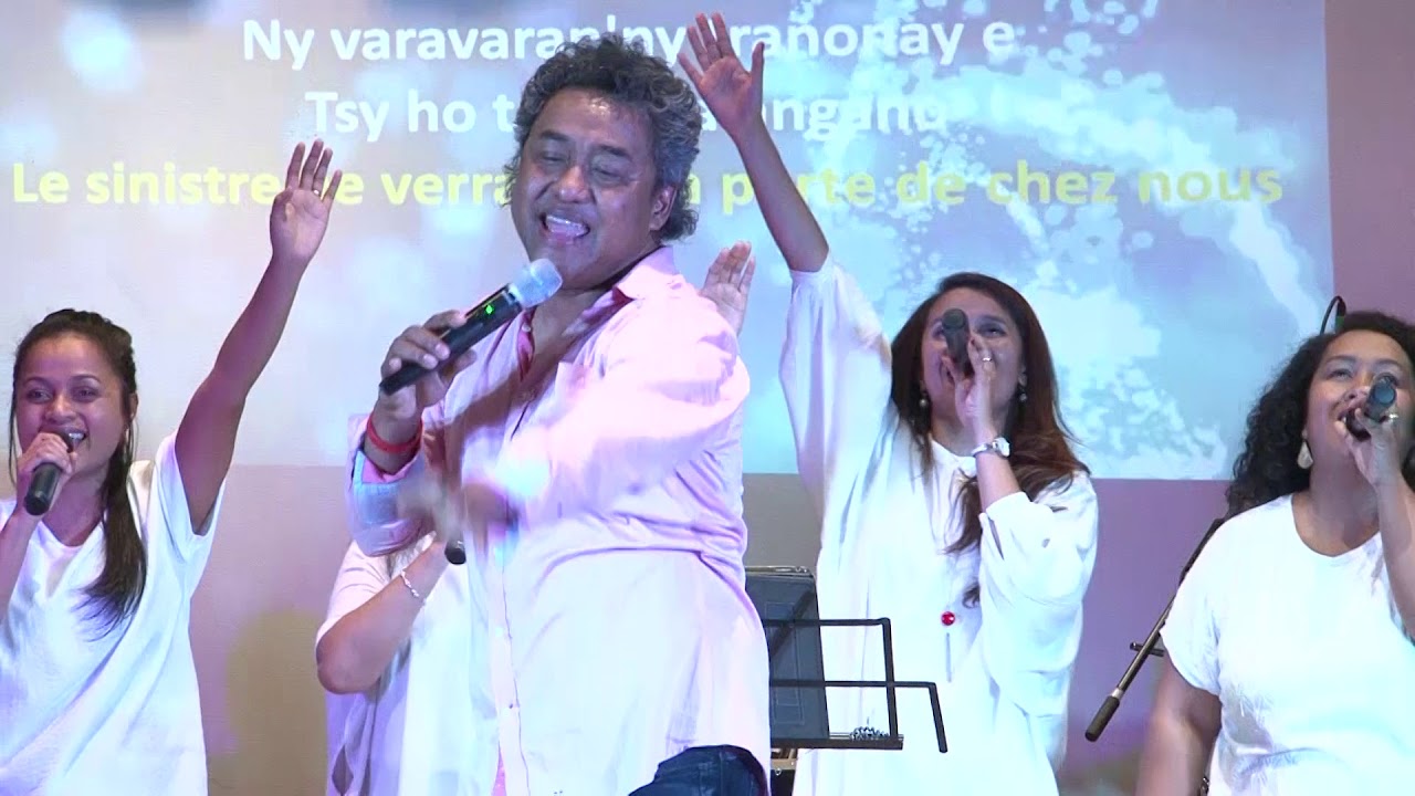 RIJA Rasolondraibe Mpamaky ranomasina concert Angers novembre 2019 ...