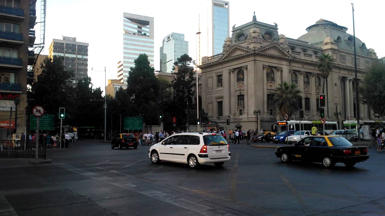 Santiago de Chile, Centro, Alameda con Santa Rosa - YouTube