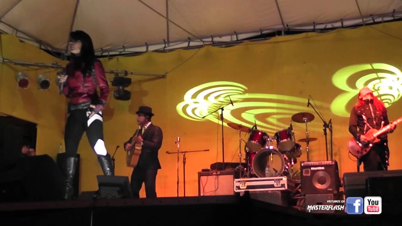 LA TOQUILLA LA BOCINA EN VIVO - YouTube