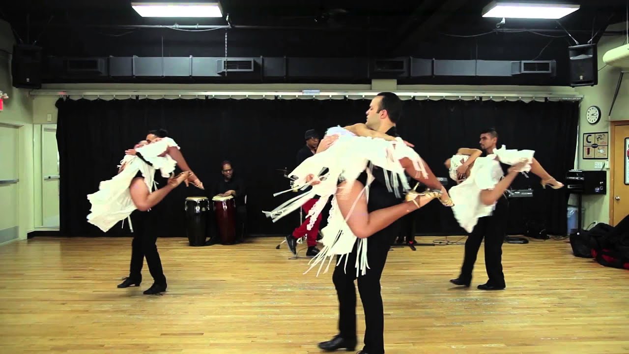 romantic dancers, besame mucho - YouTube