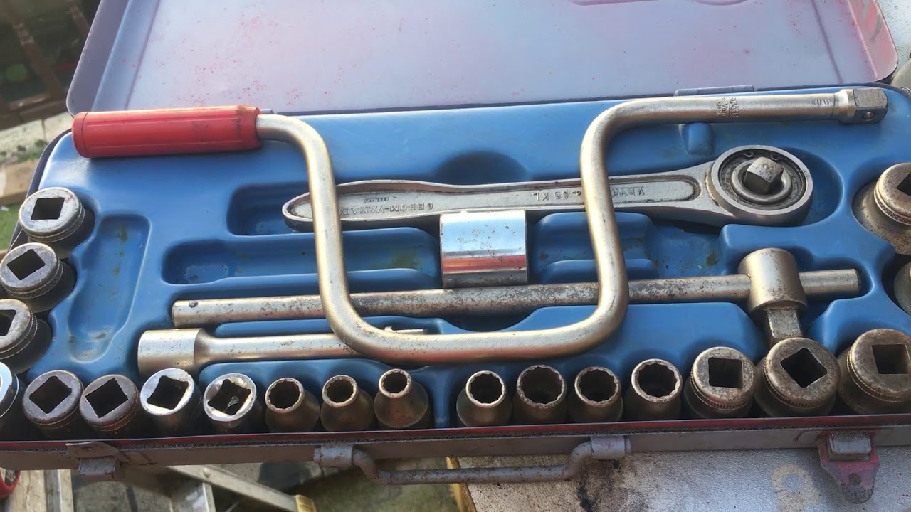 Old socket set clean up part 6 - YouTube