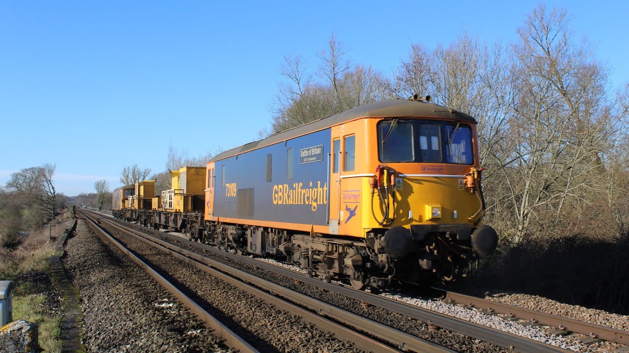 (HD) Trains at Etchingham January 2021 featuring SITT services - YouTube