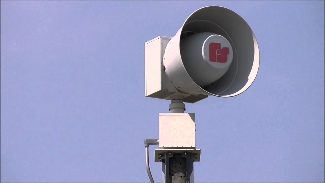 Federal 2001-SRNB Siren Test Kendallville, IN 4-18-15 - YouTube