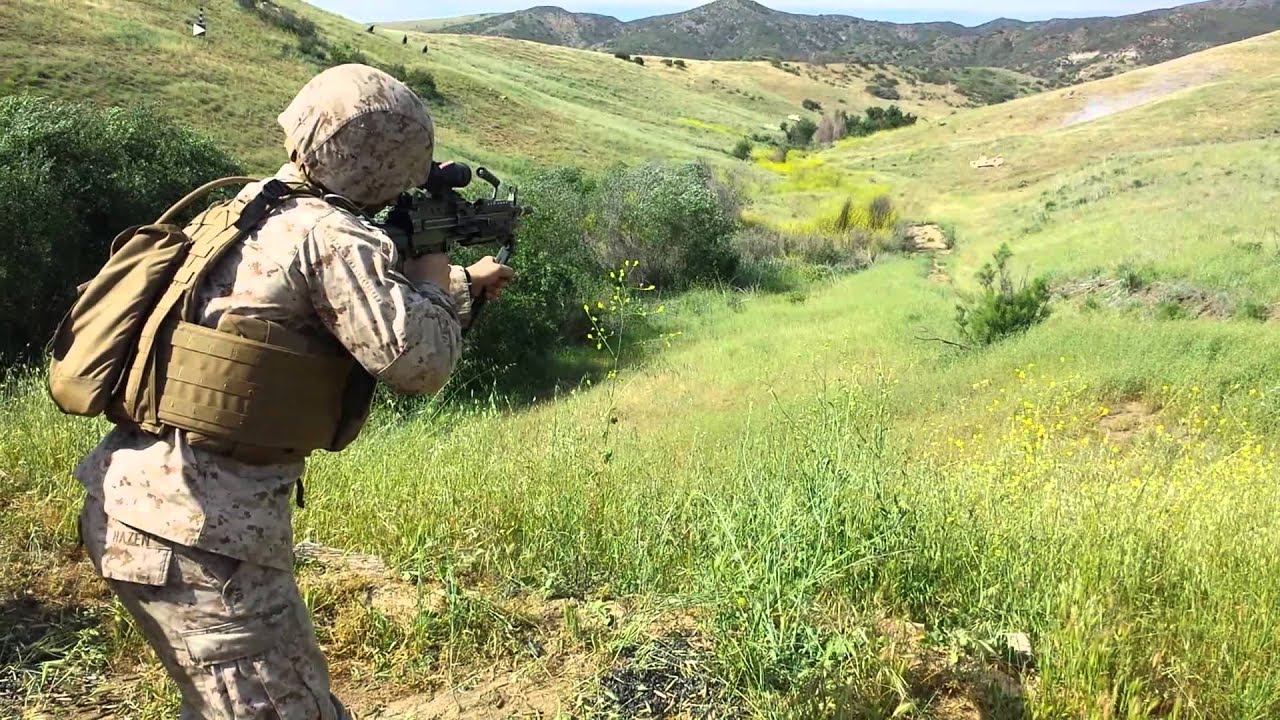 Standing m249 SAW shoot - YouTube