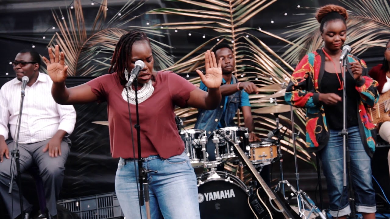 SERRO - Mtumwa (Live at UANI) - YouTube