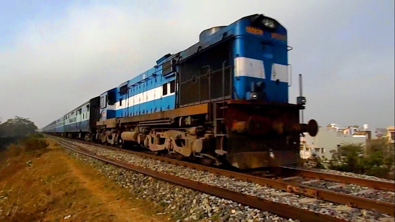 ABR WDM-3A 12991 Jaipur Superfast Express - YouTube