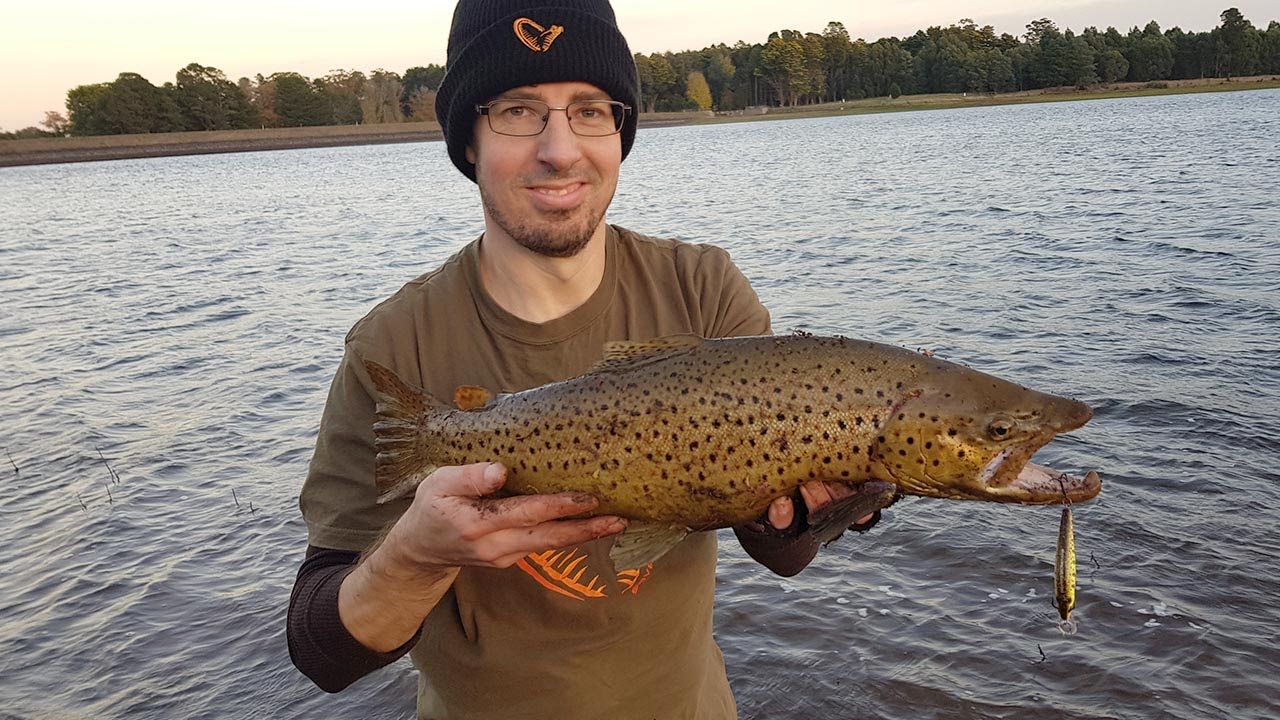 Moorabool reservoir fishing Victoria | Big brown trout - YouTube
