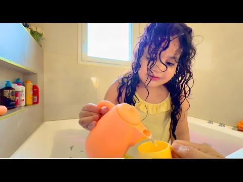 Volg  avec Amira