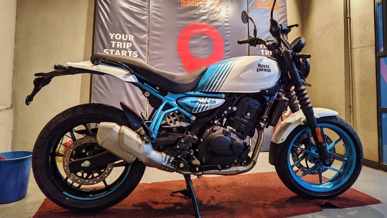 New Royal Enfield Guerrilla 450! Brava Blue Top Variant! Best Roadster ...