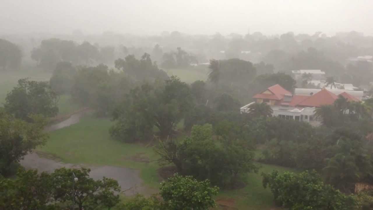 Monsoon rain in darwin, NT - YouTube
