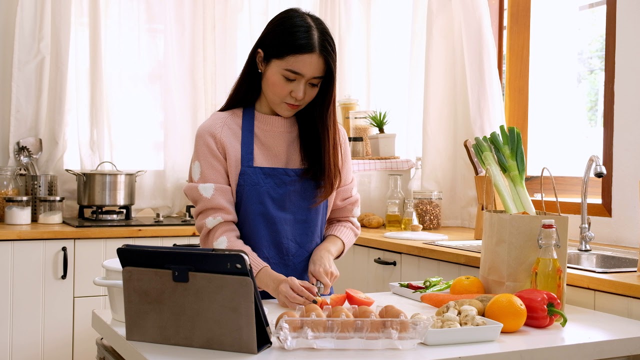 Asian Woman In Kitchen Youtube