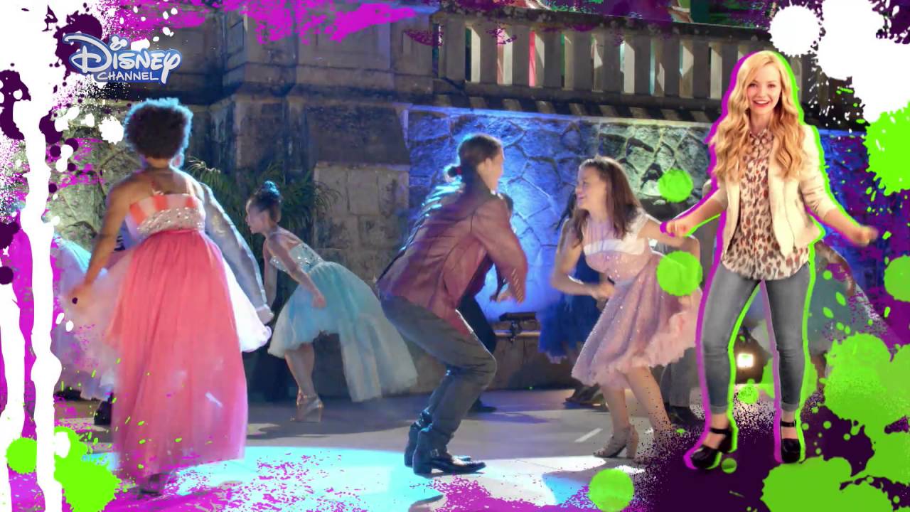 Dança com os Descendentes - Dove Cameron - YouTube